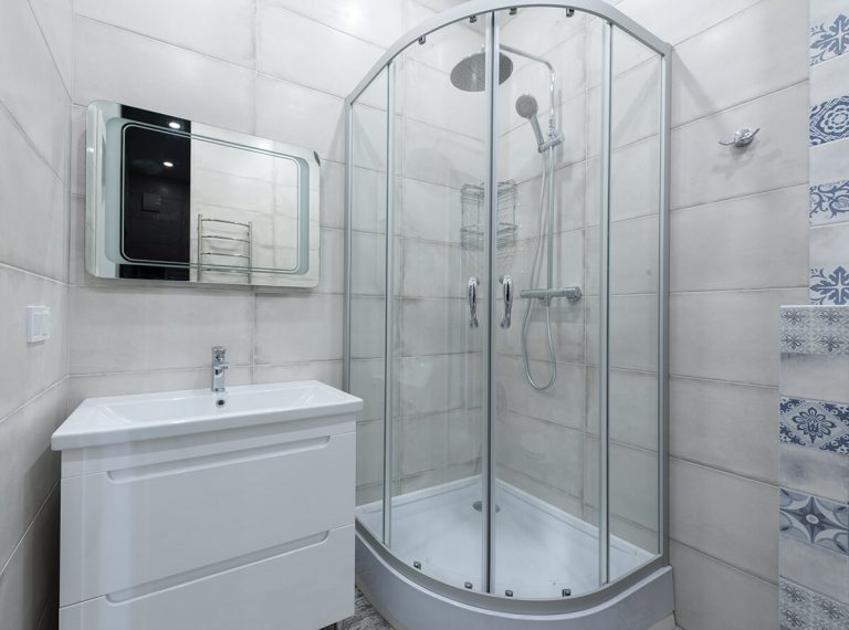 Custom made showers and bathtubs